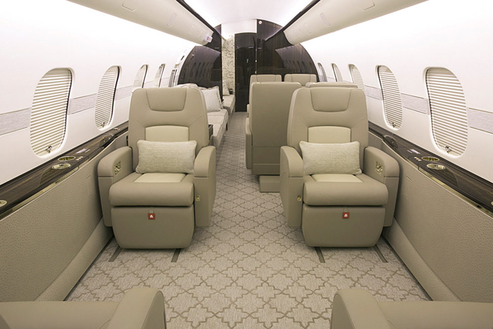 Global 5000 (N989DM) Solairus Aviation S/N 9224