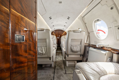 N57MQ Hawker 400XP - Holstein Aviation, Inc. S/N RK-429