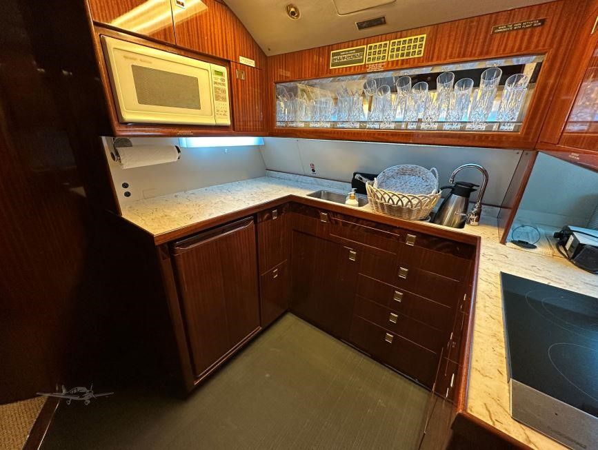 N111RE McDonnell Douglas MD-87 - Action Aviation Consulting Ltd S/N 49670