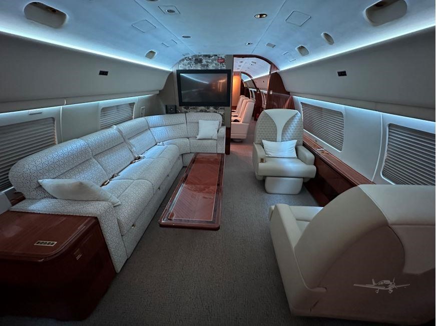 N111RE McDonnell Douglas MD-87 - Action Aviation Consulting Ltd S/N 49670