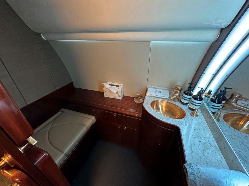 N111RE McDonnell Douglas MD-87 - Action Aviation Consulting Ltd S/N 49670