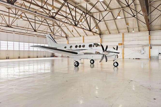 N3066W Beechcraft King Air C90B - Axis Jet S/N LJ-1536