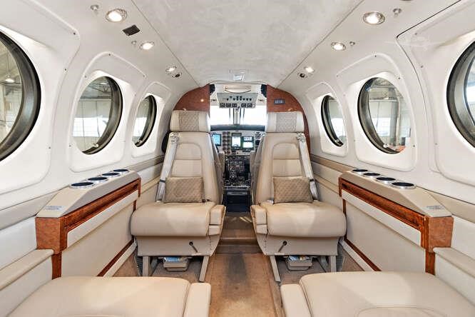 N3066W Beechcraft King Air C90B - Axis Jet S/N LJ-1536