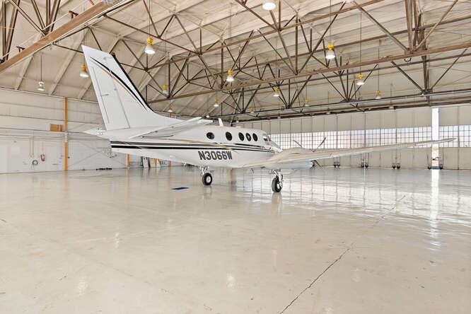 N3066W Beechcraft King Air C90B - Axis Jet S/N LJ-1536