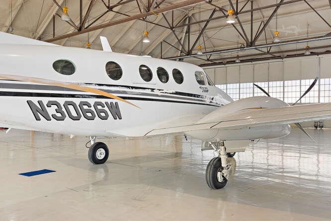 N3066W Beechcraft King Air C90B - Axis Jet S/N LJ-1536