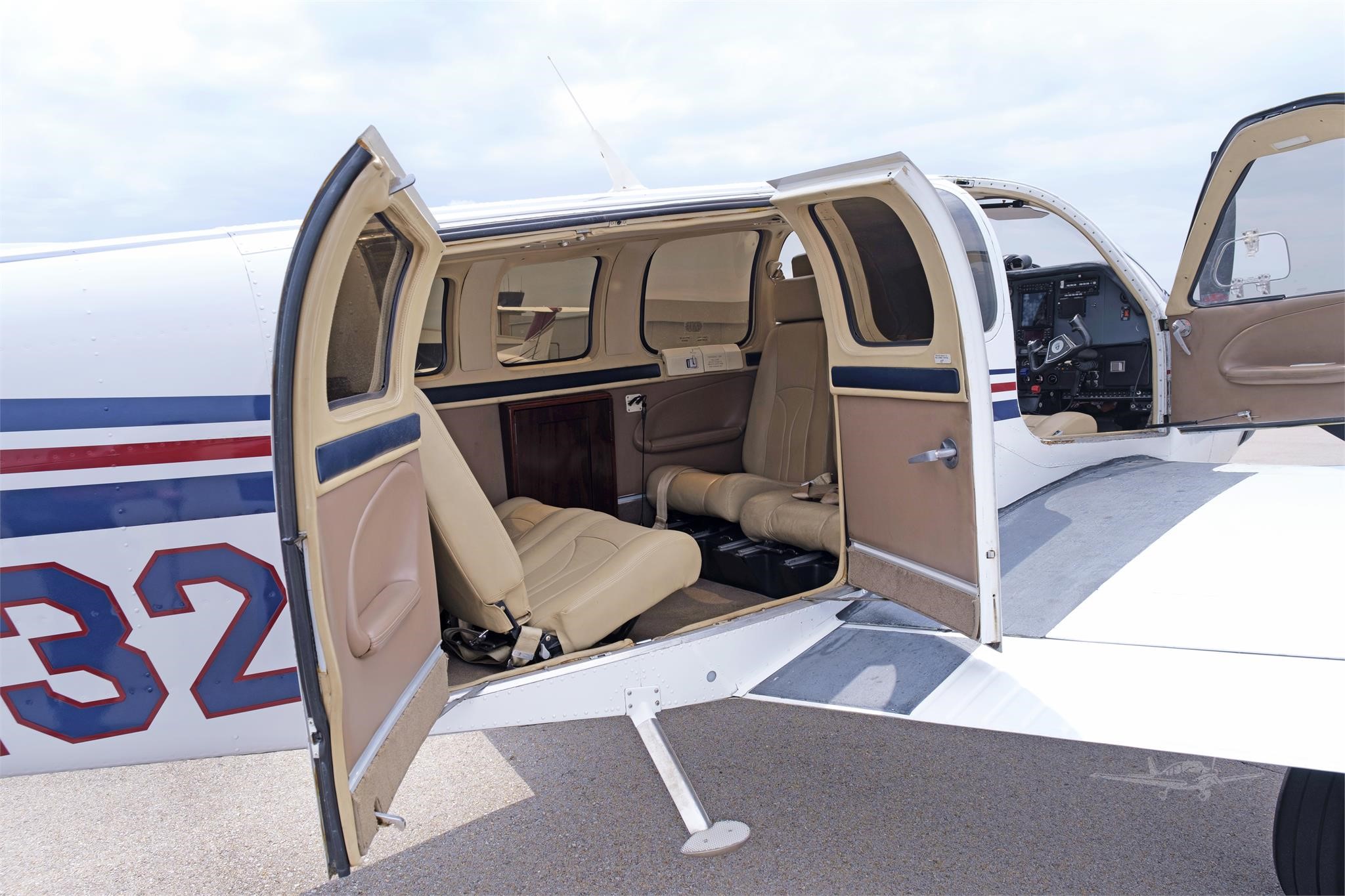 N3236V Beechcraft A36 Bonanza - Hancock Aviation LLC S/N E-2271