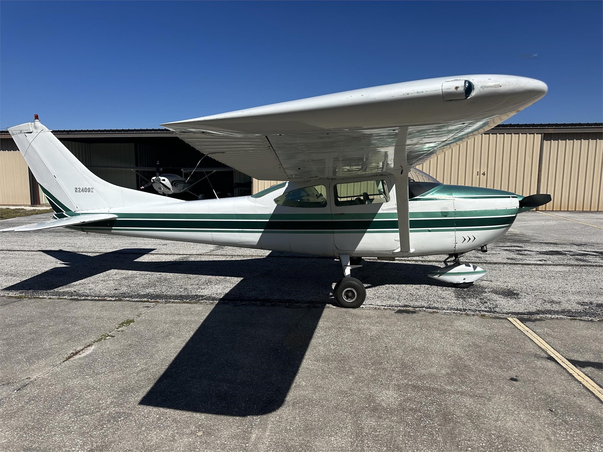 N2409X Cessna 182 - Scott Macdonald Aircraft Sales S/N 18256309