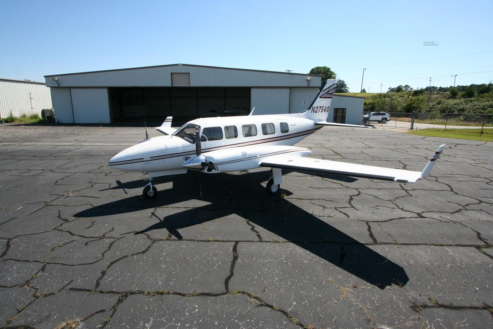 N27540 Piper PA-31-325 Navajo C/R - Scott Macdonald Aircraft Sales S/N ...
