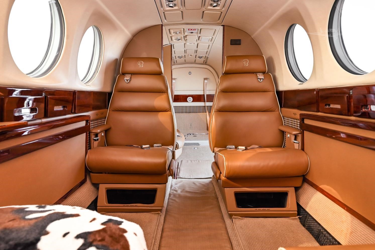 N254PC Beechcraft King Air 300 - International Aircraft Marketing ...