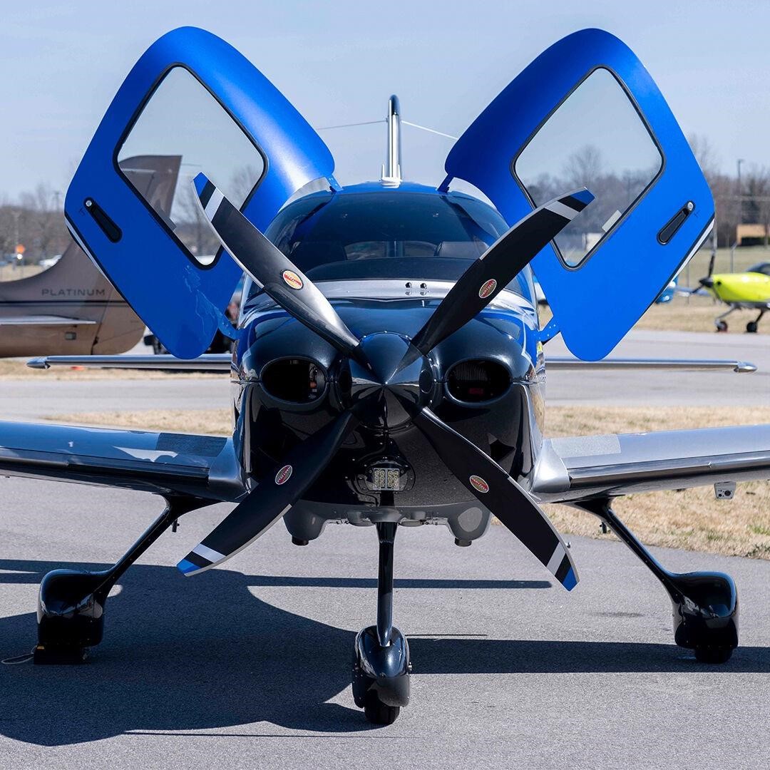 N322ED Cirrus SR22 - Stature Aviation S/N 8530