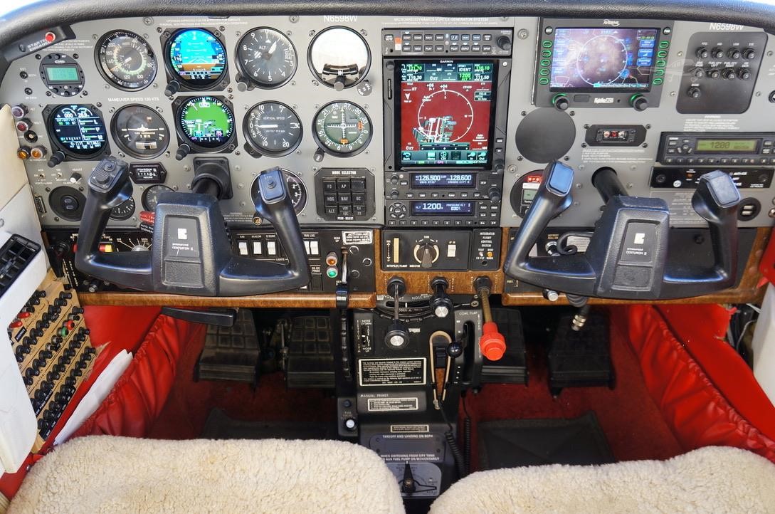 N6598W Cessna 210 - Dan Howard Aircraft Sales S/N P21000802