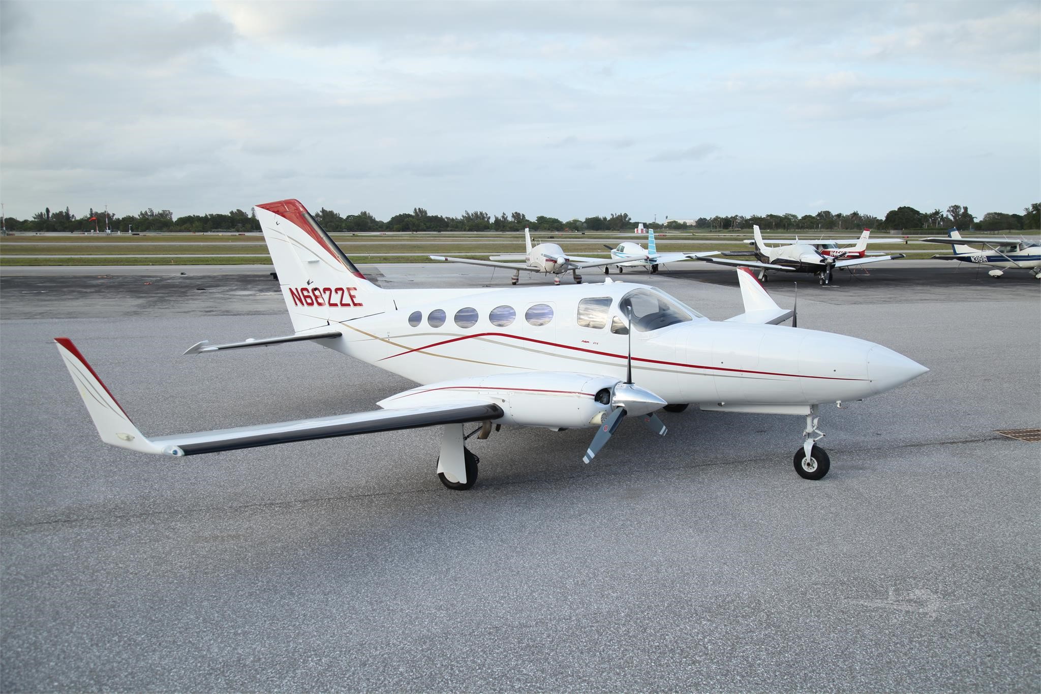 N6822E Cessna 414A - Air Force One, LLC S/N 414A0807