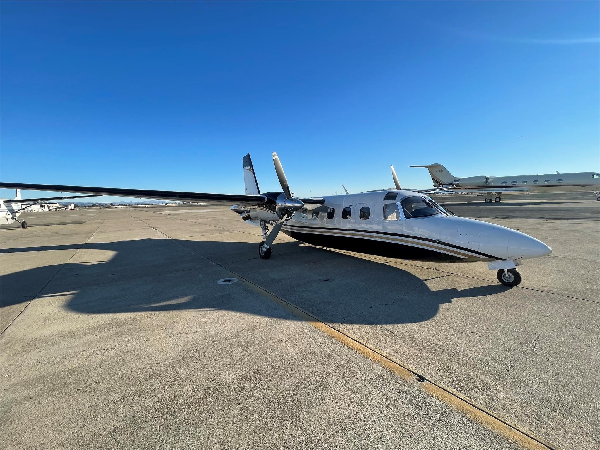 N695GH Twin Commander 1000 - DeBritton Aviation, Ltd. S/N 96078