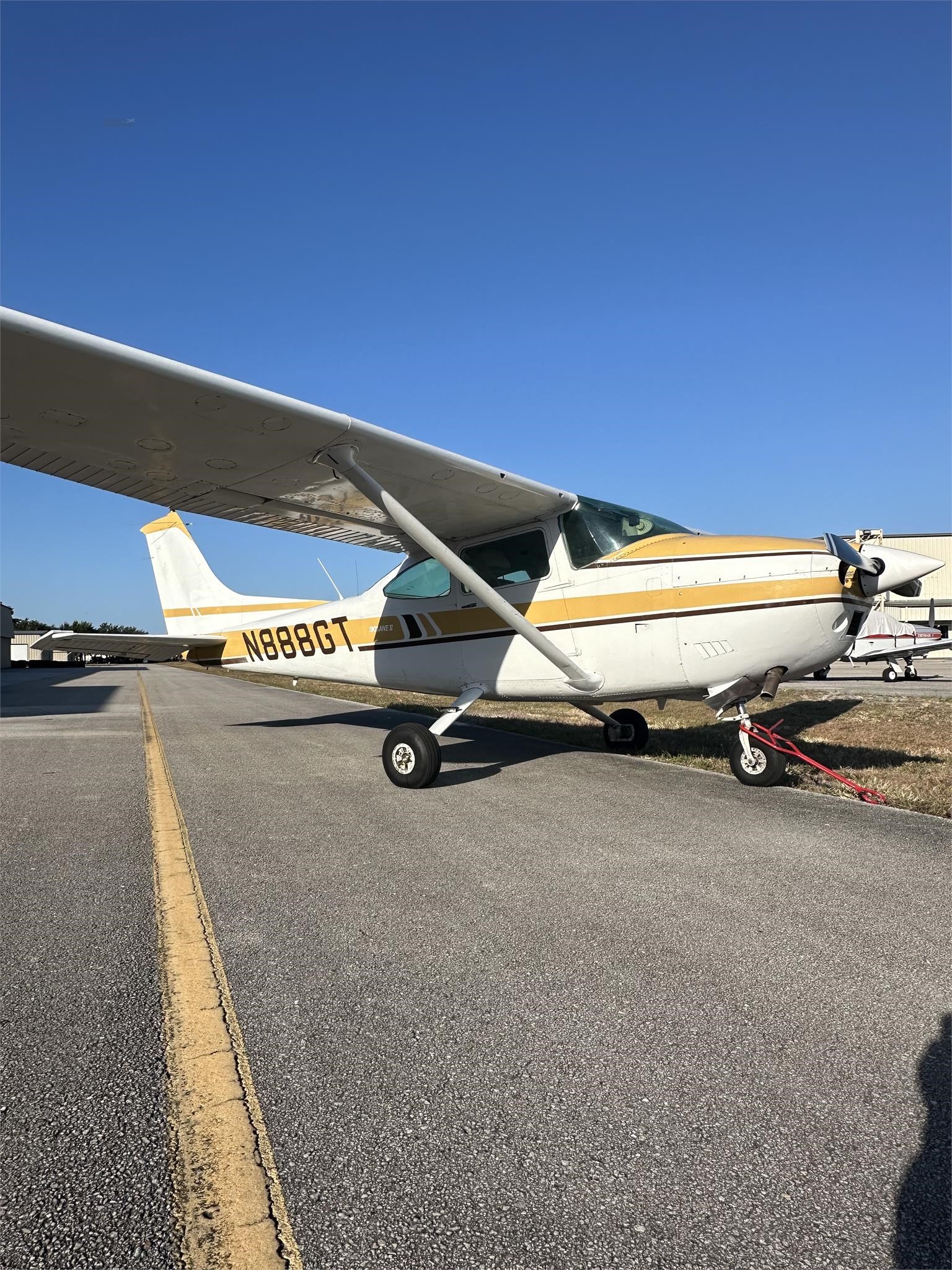 N888GT Cessna 182 - Scott Macdonald Aircraft Sales S/N 18266861