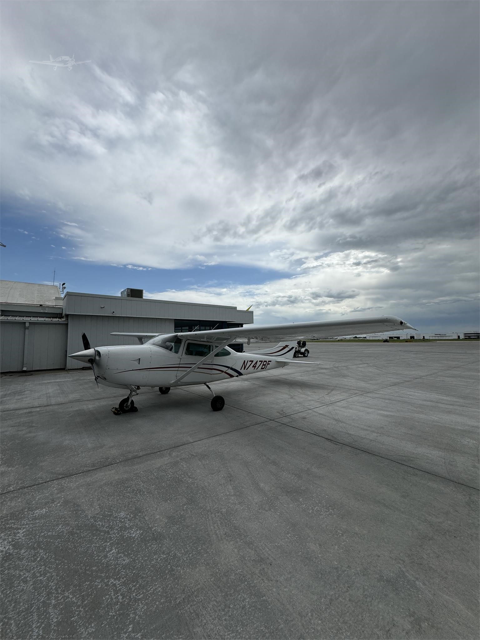 N747BF Cessna 182 - Hummingbird Aircraft S/N R18201581