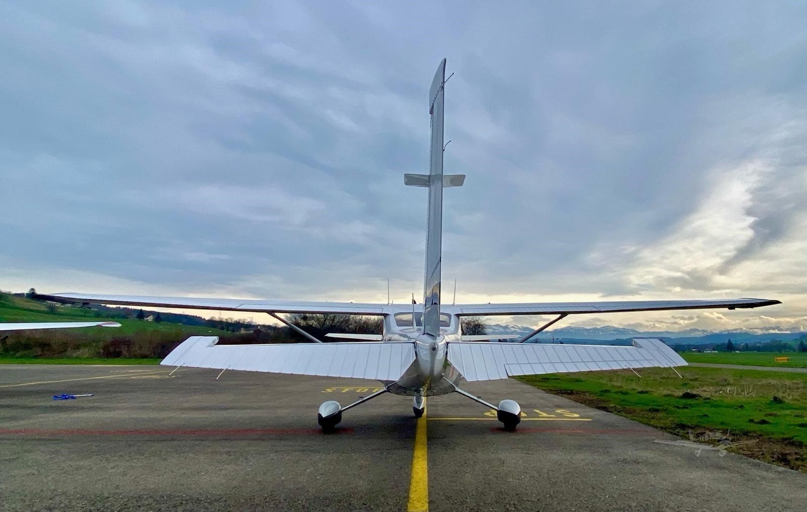 HB-TDM Cessna 182 - Aam Intl Gmbh S/N T18209014