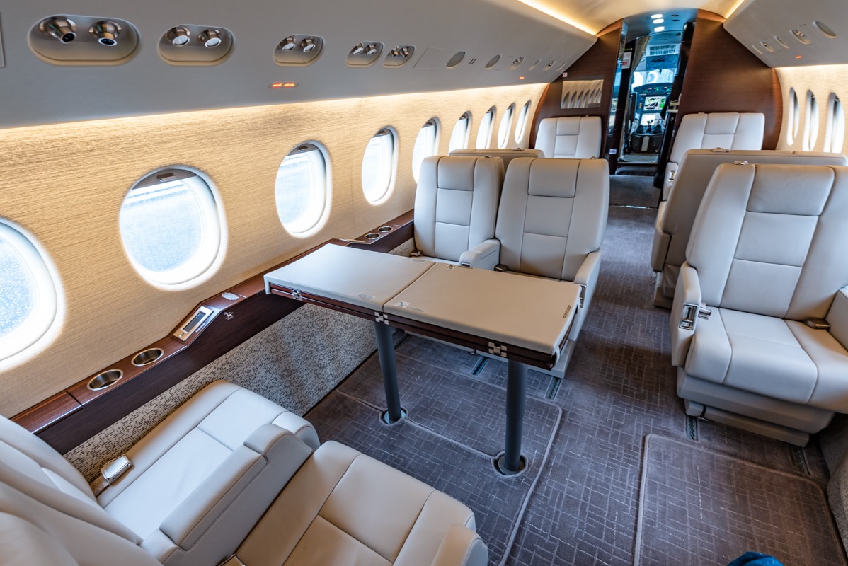 N215FH Falcon 2000EX - Zenflight S/N 030