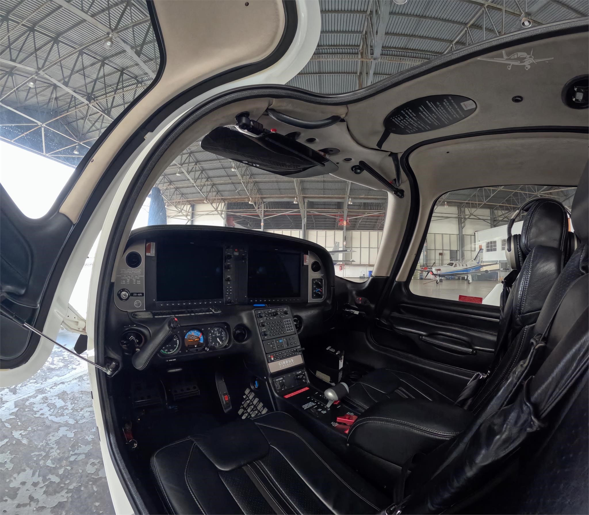 ZS-ARI Cirrus SR22 - Cirrus South Africa (PTY) Ltd. S/N 0808