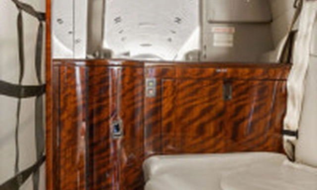 N57MQ Hawker 400XP - Holstein Aviation, Inc. S/N RK-429