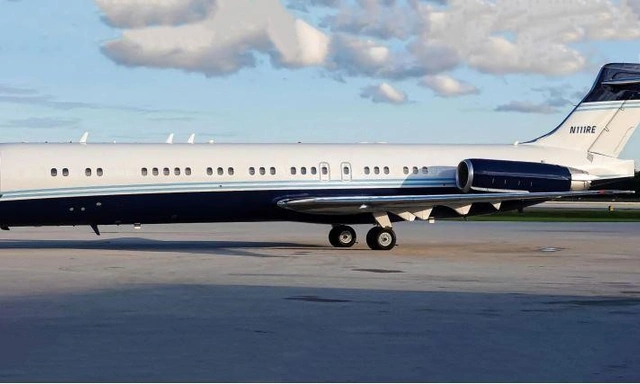 N111RE McDonnell Douglas MD-87 - Action Aviation Consulting Ltd S/N 49670