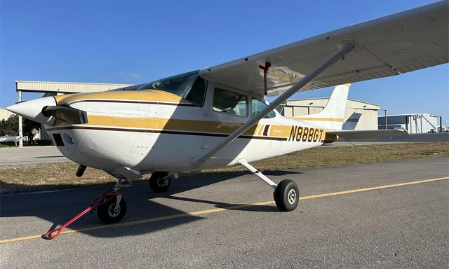 N888GT Cessna 182 - Scott Macdonald Aircraft Sales S/N 18266861